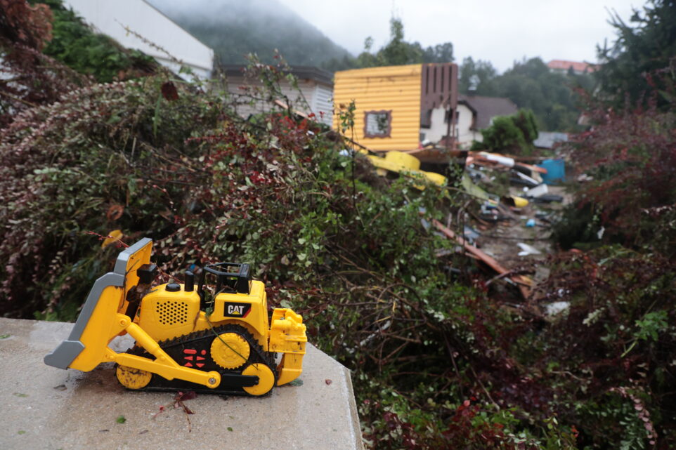 Znan datum združitve SKB in NKBM v OTP, kaj lahko pričakujejo stranke ...