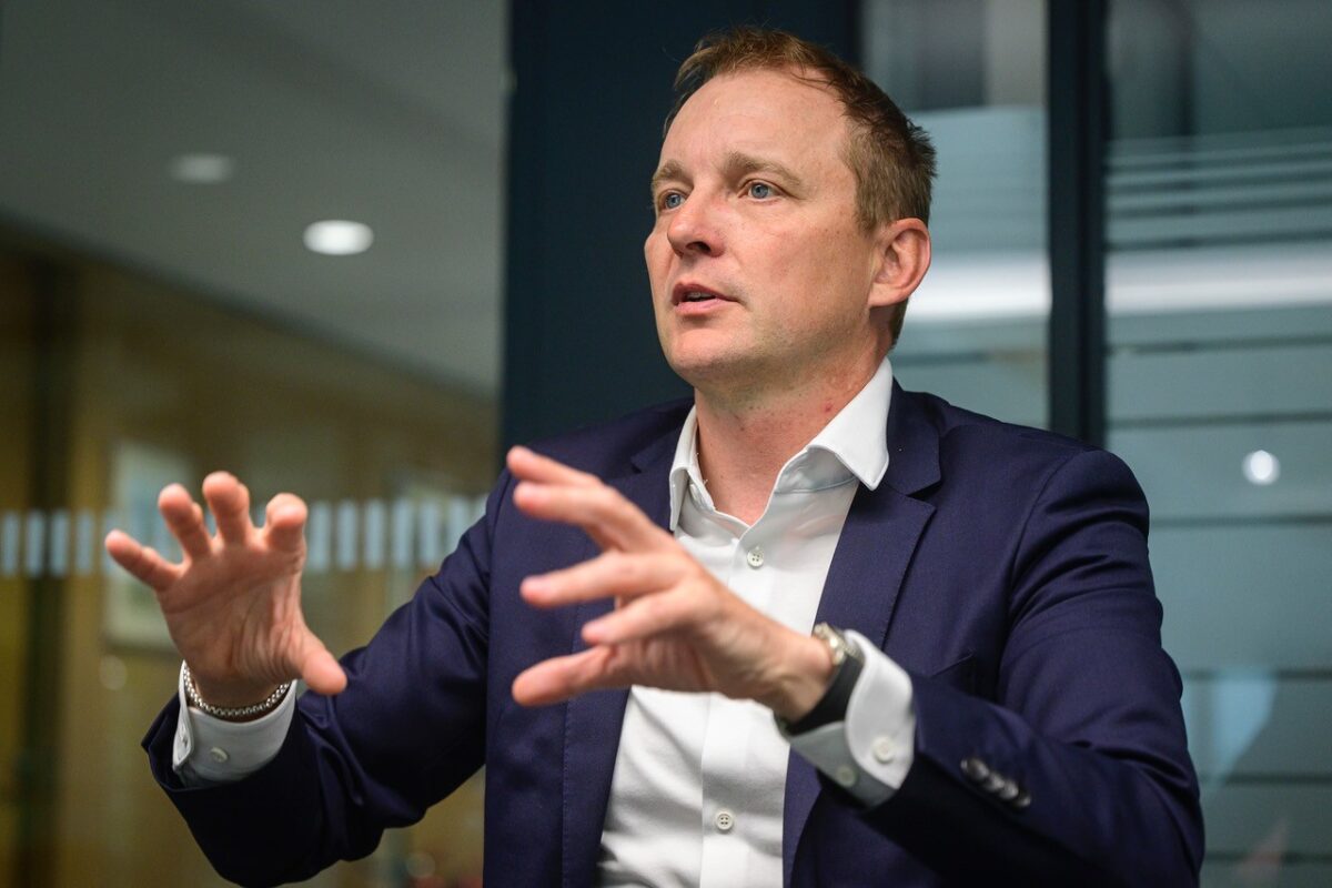 Naročil ni bilo več, Novomeščan je moral odpuščati, danes pa pobira ...