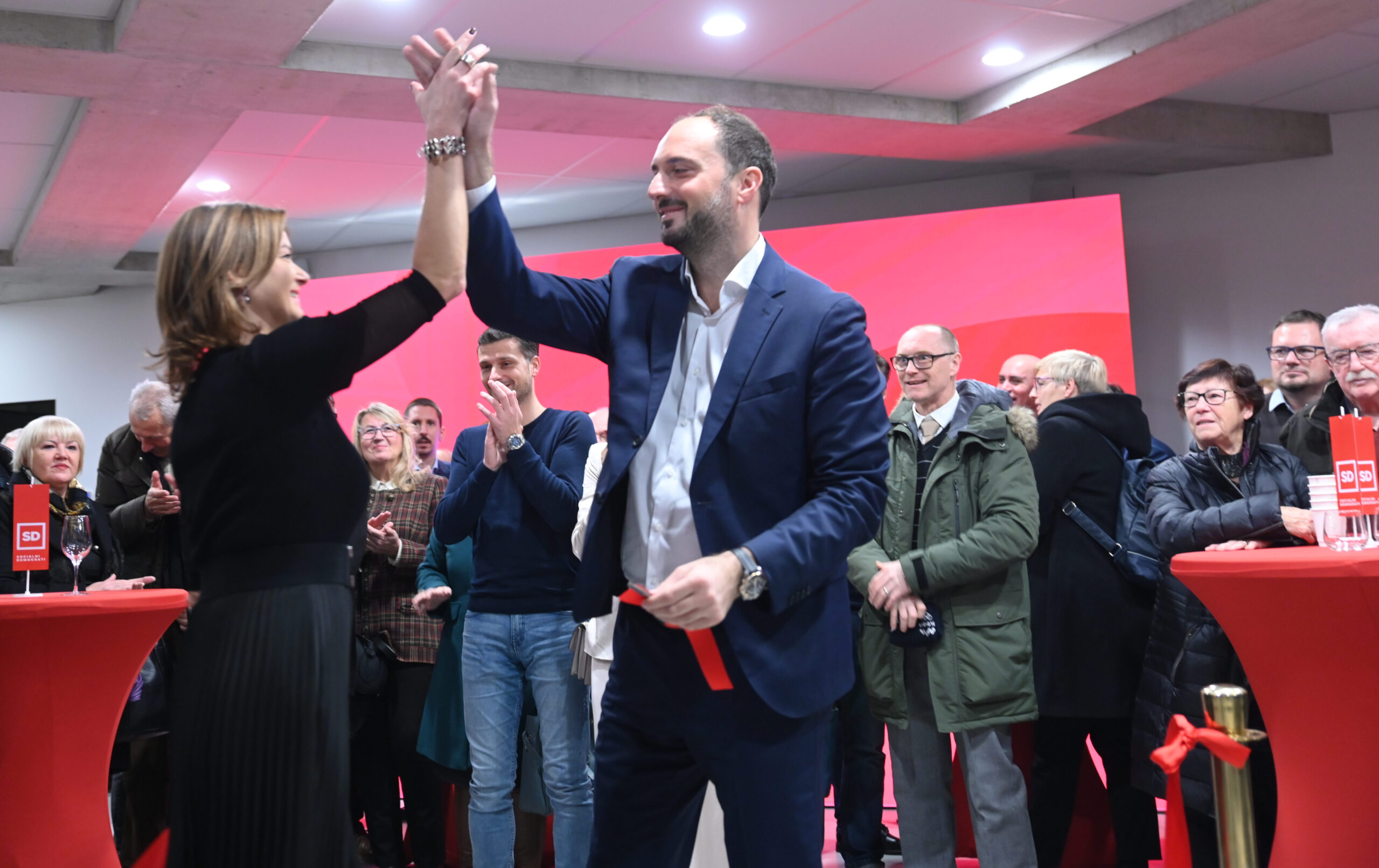 Do vratu zadolžena SD bi oddala tudi najete prostore - Forbes Slovenija