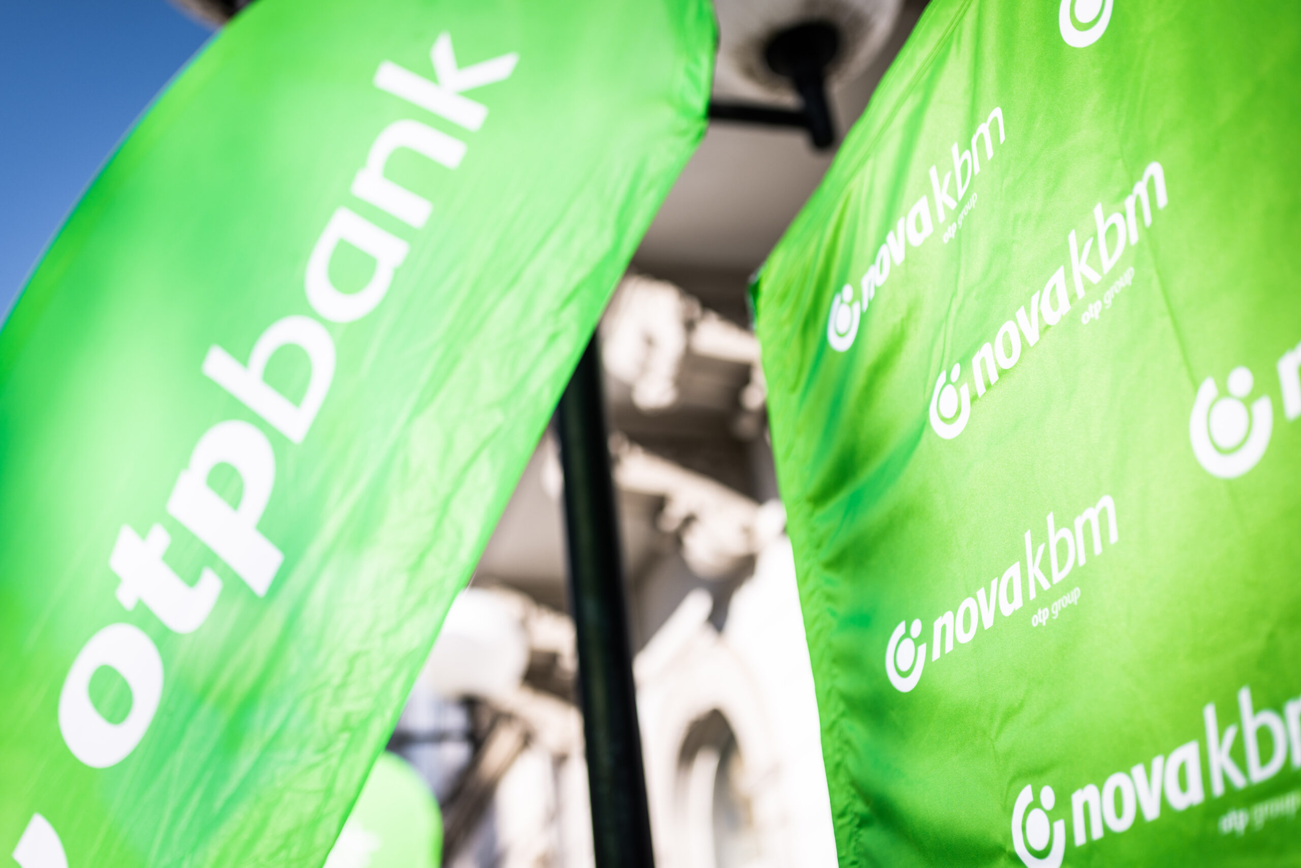 Znan datum združitve SKB in NKBM v OTP, kaj lahko pričakujejo stranke ...