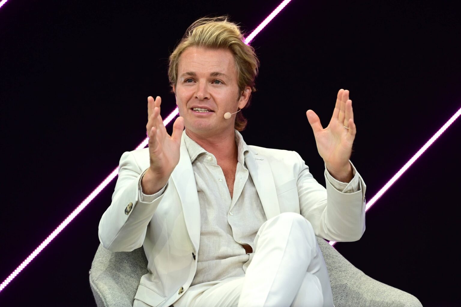 Merlak v Bohinju odprl novo vilo, ki je bila nekoč v lasti ...